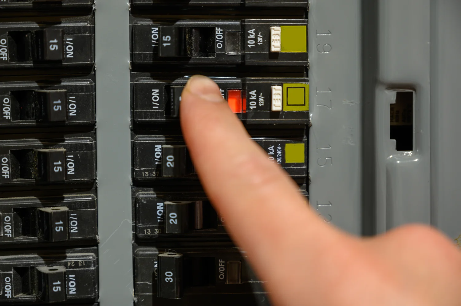 What is Surge Protection? Essential Guide for Safety - LSP